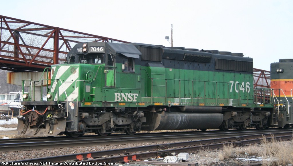 BNSF 7046